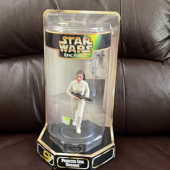Kenner | Toys | Star Wars Epic Force Princess Leia Figure | Poshmark